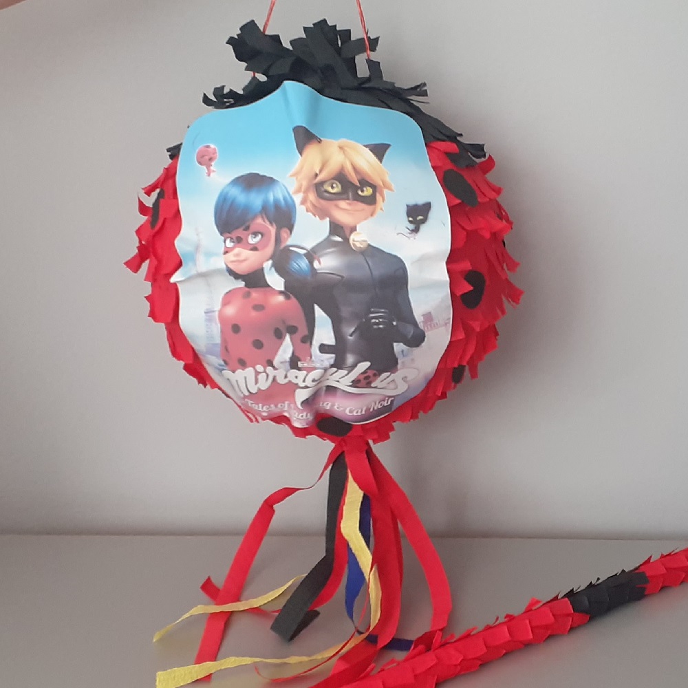 Пинята Калинката и Черния Котарак | Partilino.com